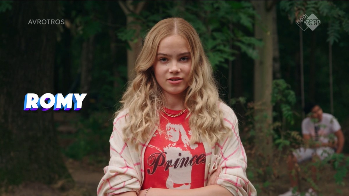 @Romy_BrugklasTV – Vidcaps