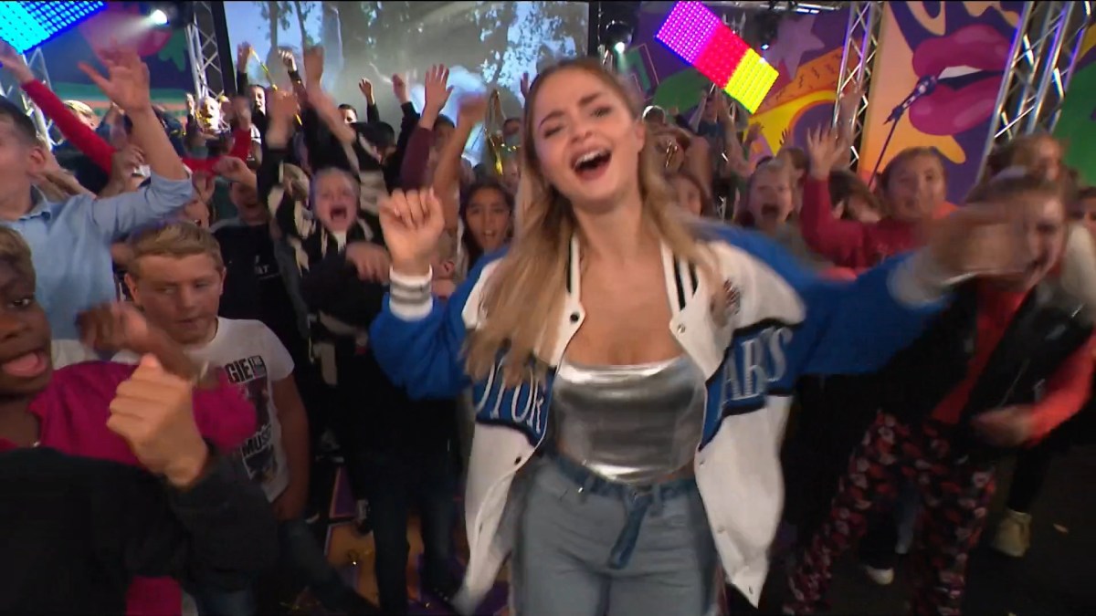 Stefania Liberakakis – Vidcaps