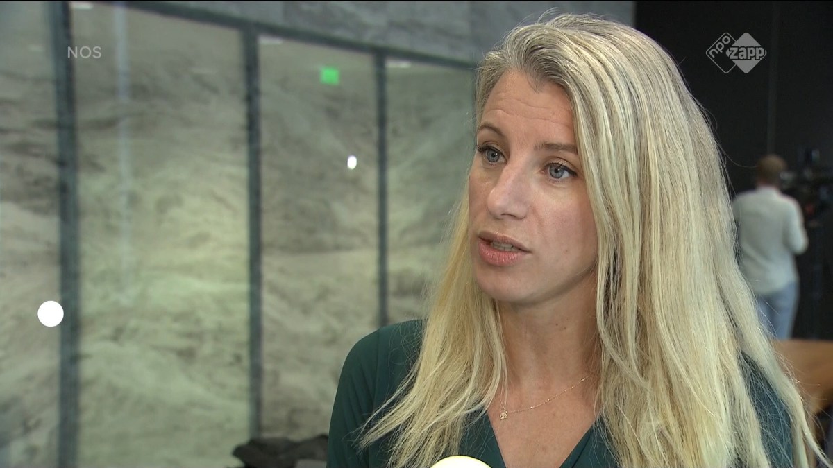 Mara van den Berg – Vidcaps