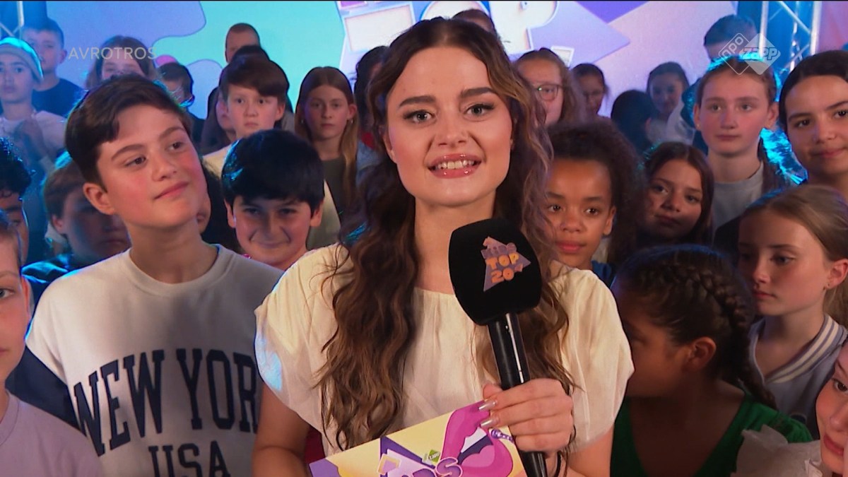 Stefania Liberakakis – Vidcaps