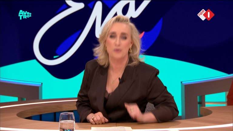 Eva Jinek – Vidcaps